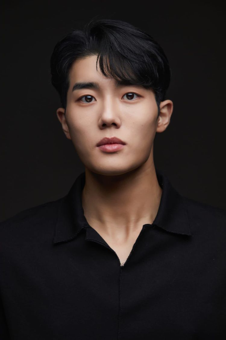 Rising Stars: New Mediacorp Actors In Singapore